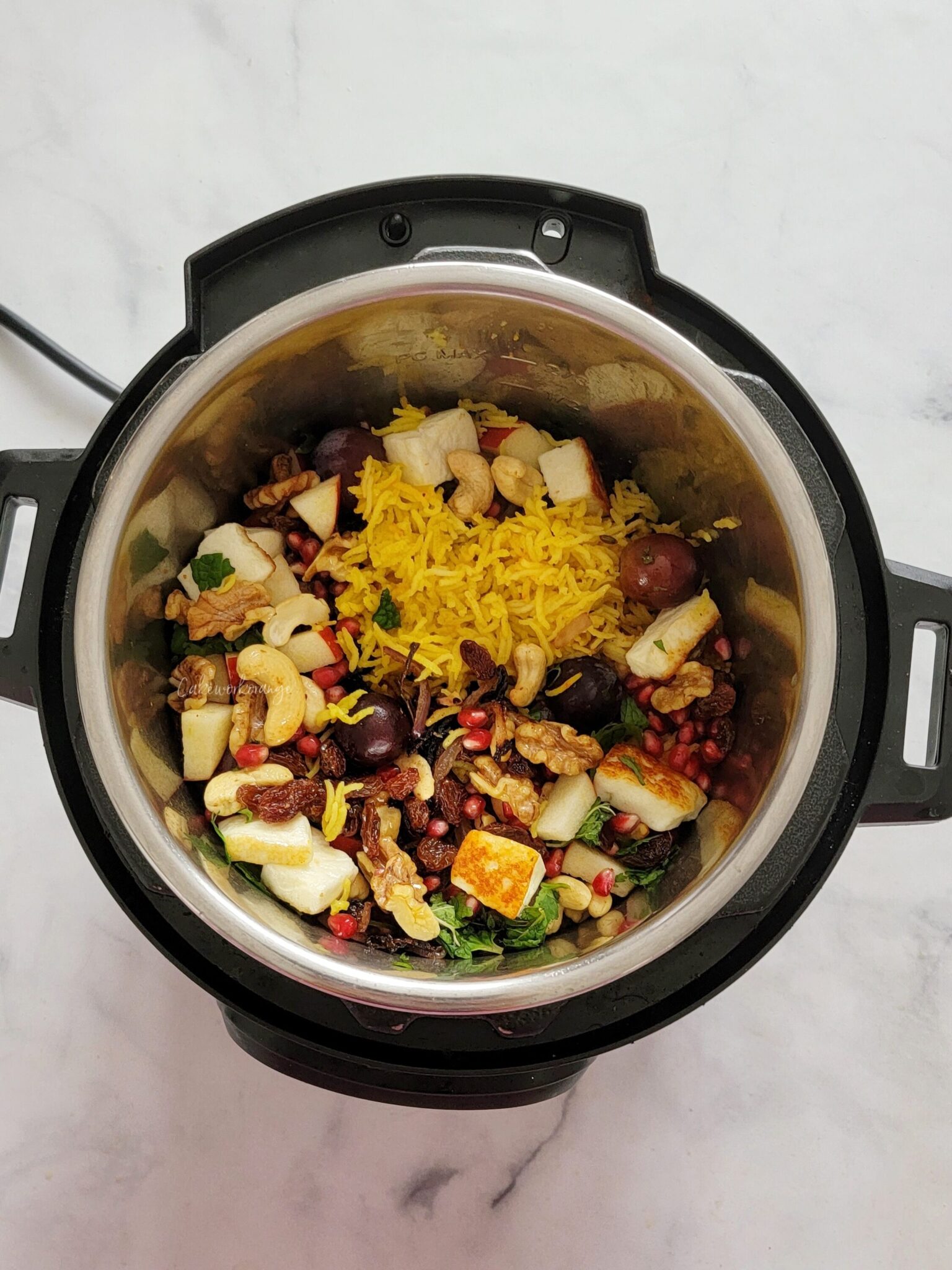 Kashmiri Fruit and Nut Pulao in Instant Pot - Cakeworkorange
