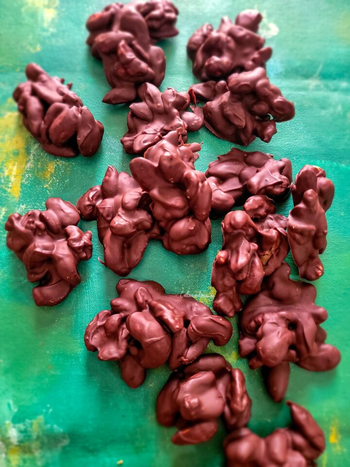 3 Ingredient Mixed Nut Chocolate Clusters Recipe - Cakeworkorange