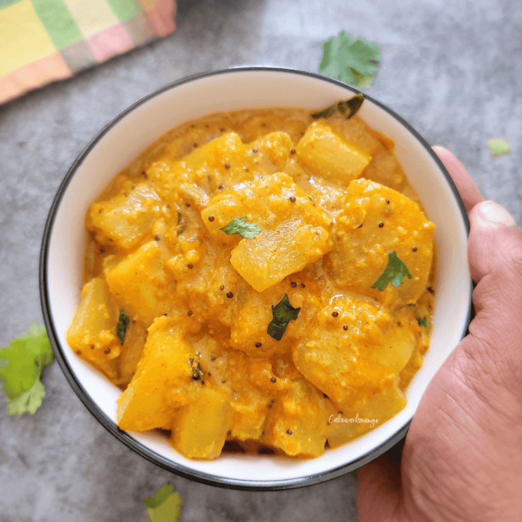 Sorakkai Gravy Recipe | Bottle Gourd Curry with Milk - Cakeworkorange
