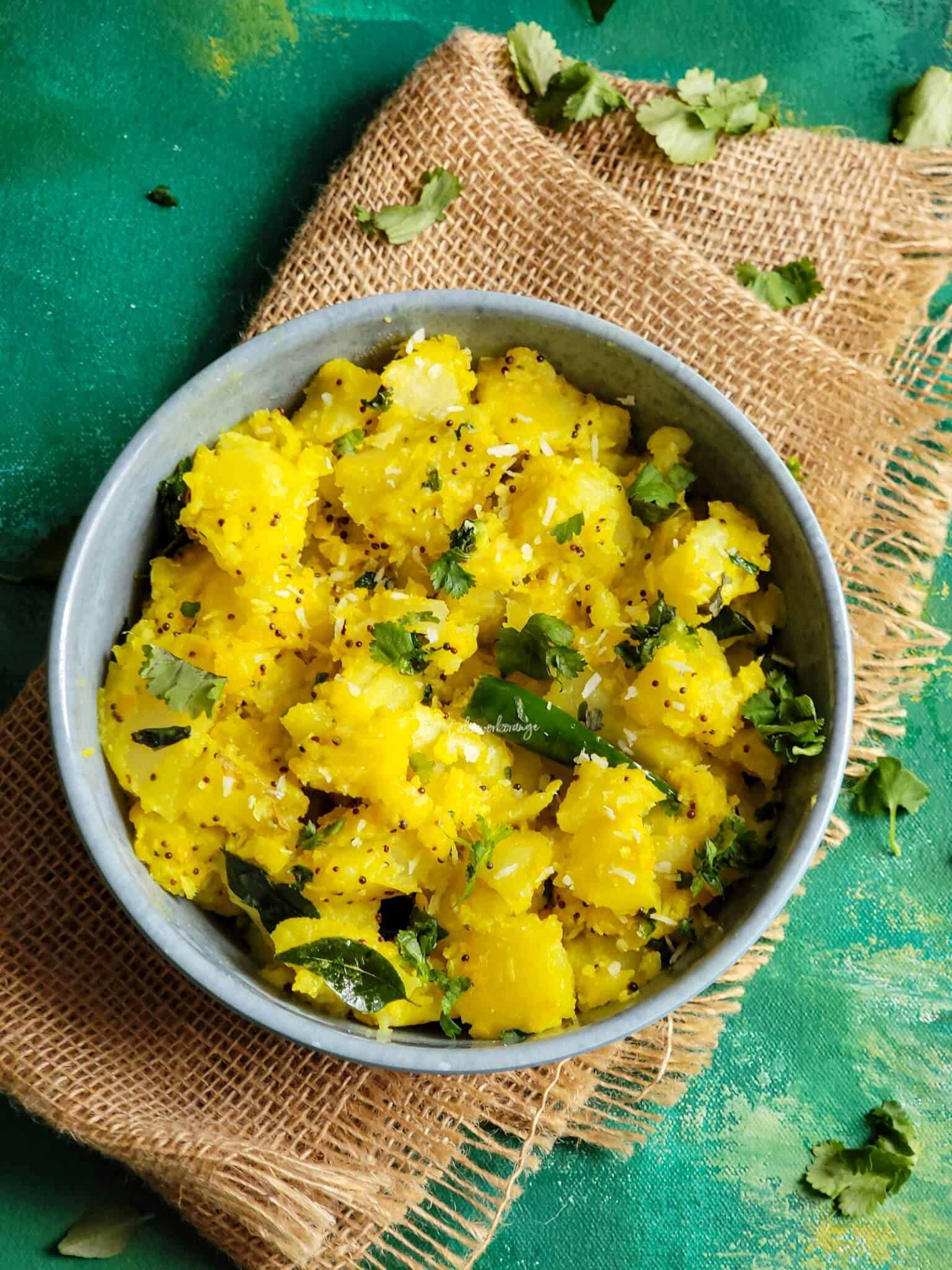 South Indian Potato Podimas Recipe - Cakeworkorange