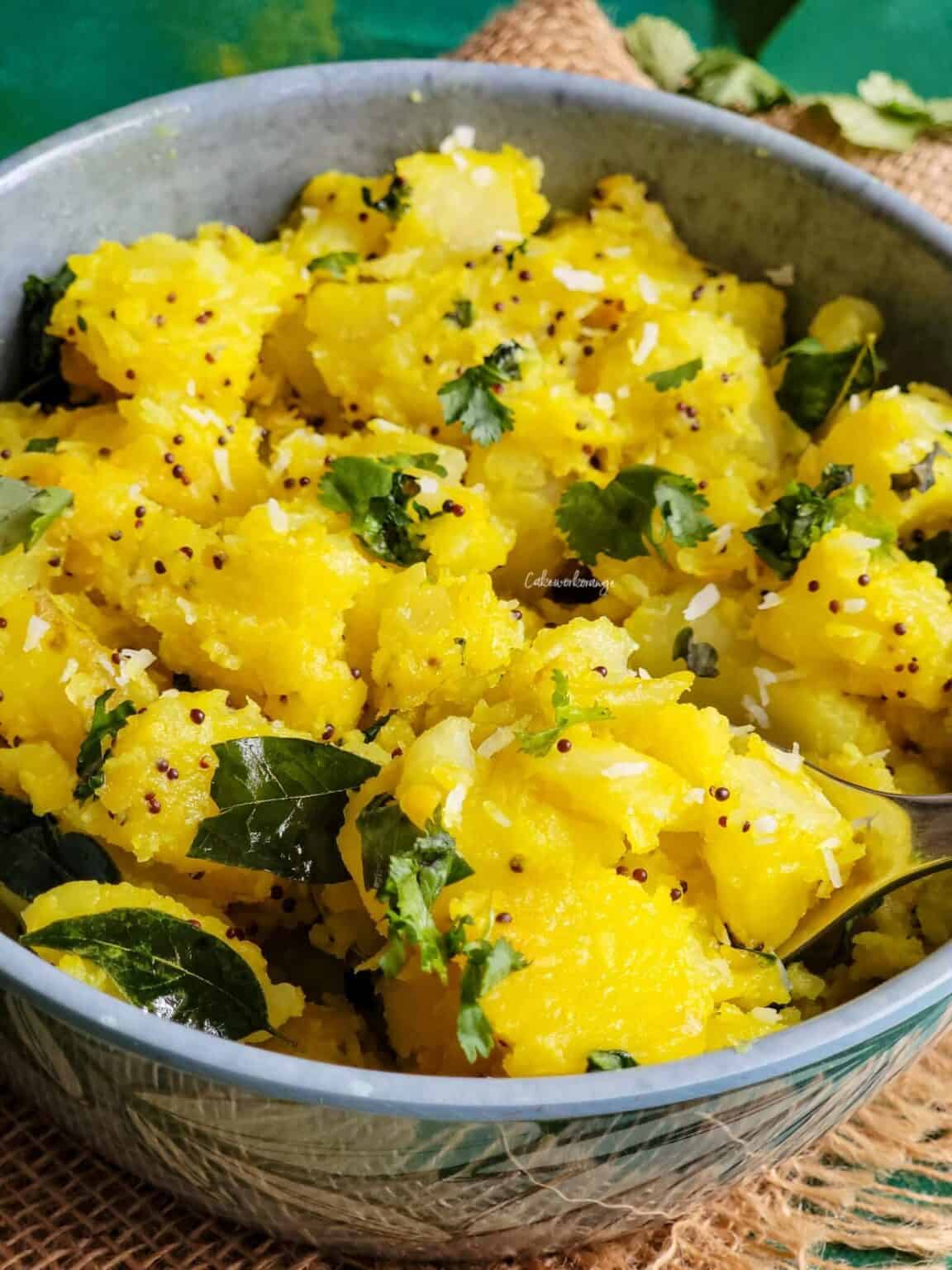 South Indian Potato Podimas Recipe - Cakeworkorange