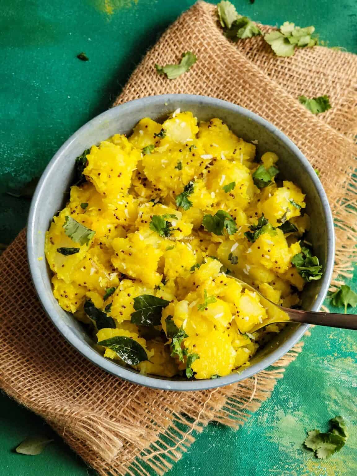 South Indian Potato Podimas Recipe - Cakeworkorange